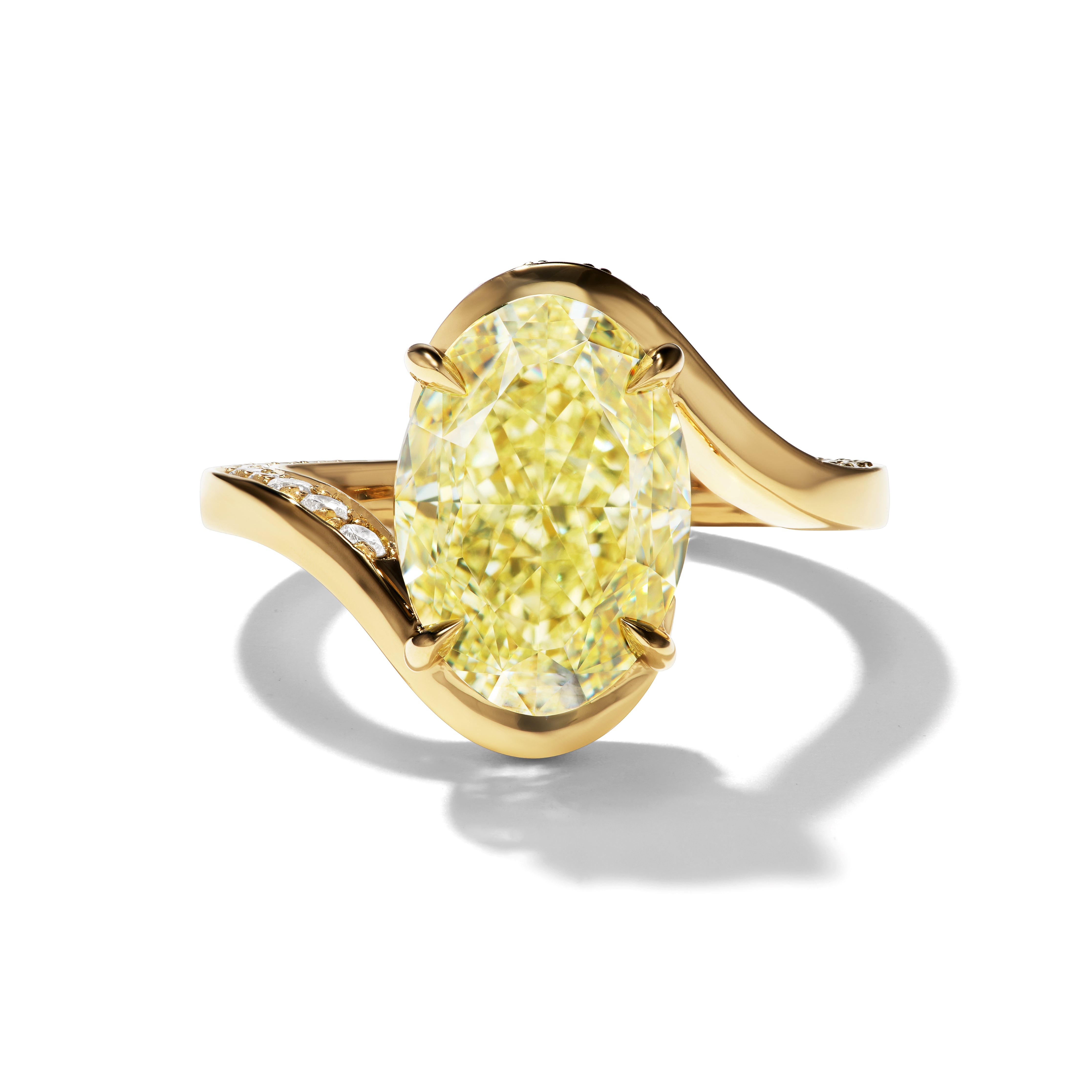 AARYAH | Yellow Oval Diamond in Wave Setting with Pavé