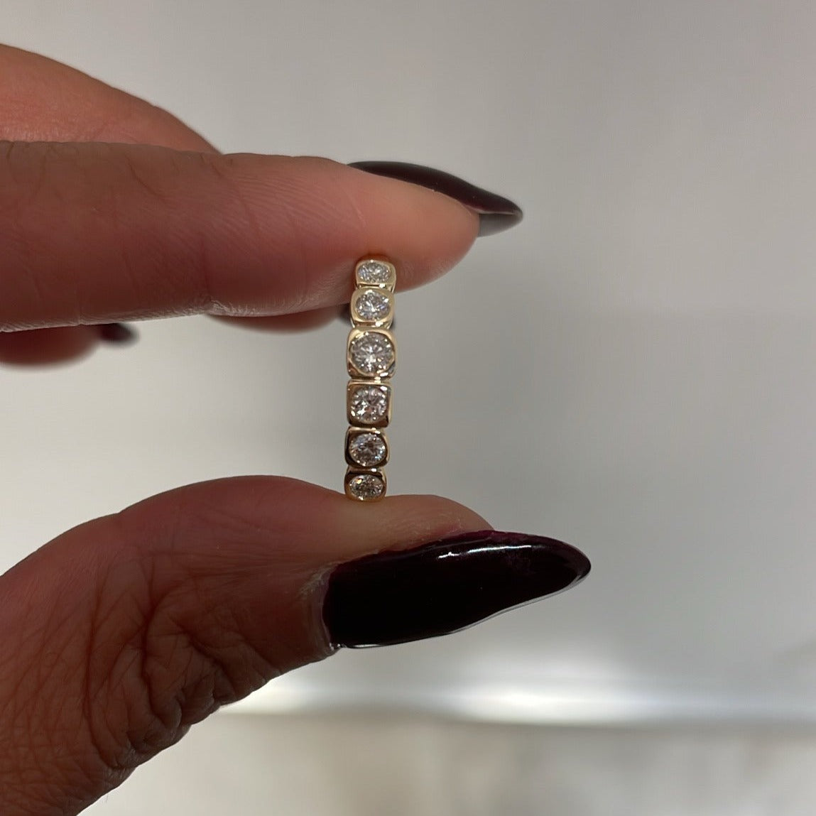 AARYAH | Bezel Set Round Diamond Wedding Band